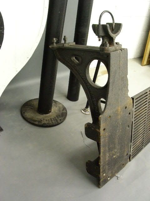 Early Railroad Signals - Banjo Signals